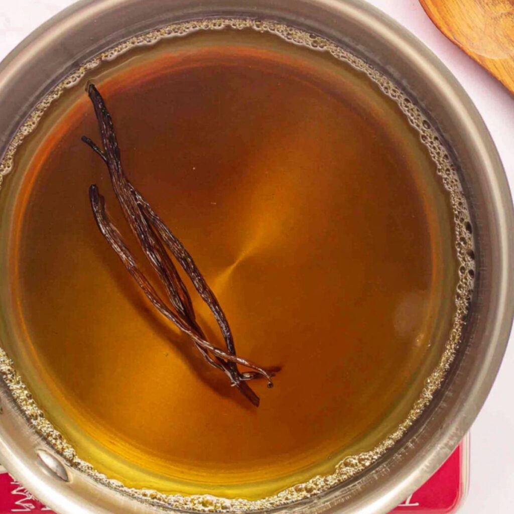 5-Minute Vanilla Syrup Recipe for Coffee - Rich & Creamy